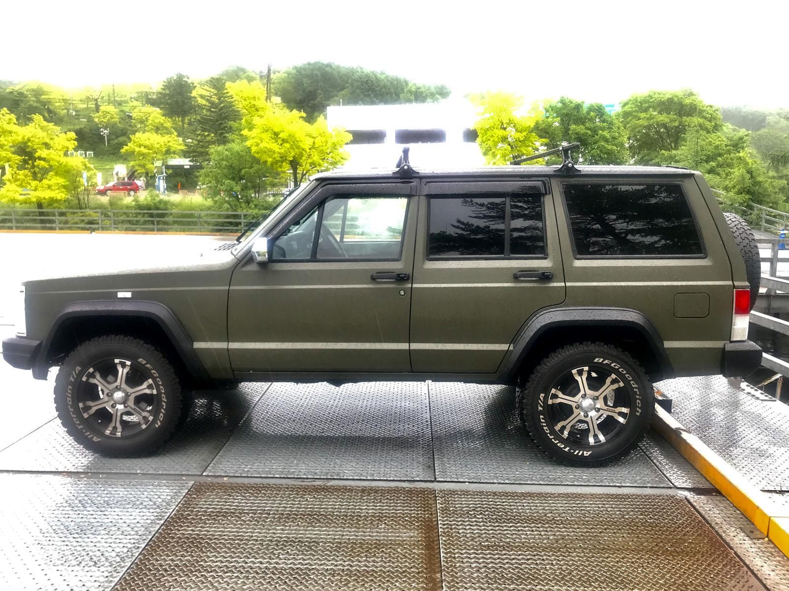 ジープ チェロキーXJ 7MXをオリーブドラブで刷毛塗り全塗装！ - 刷毛（ハケ）・ローラーで車をDIYで全塗装しよう！